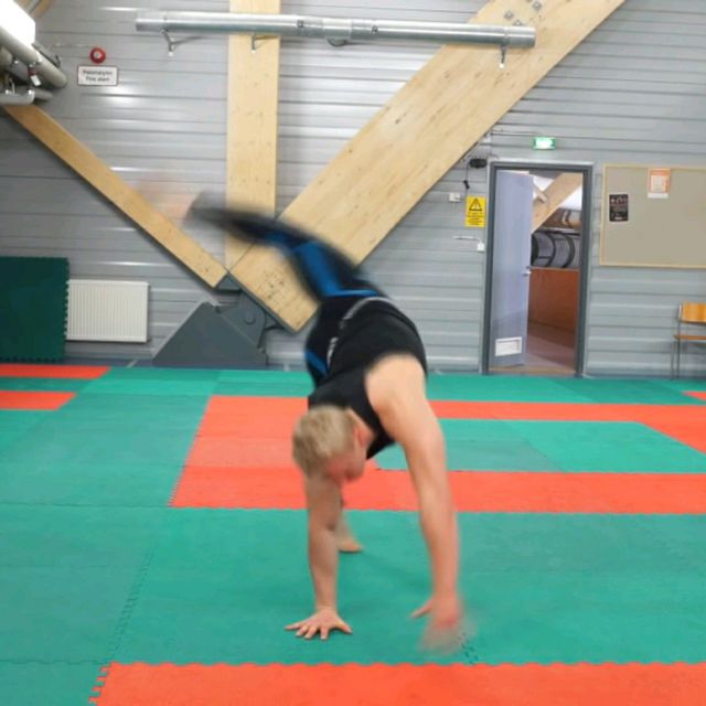 Scorpion by Bernadette C. - Exercise How-to - Skimble