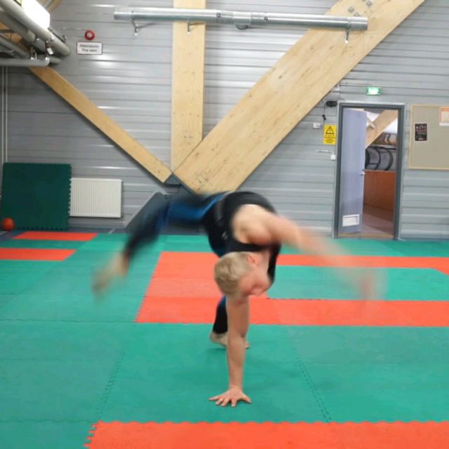 Scorpion - Exercise How-to - Workout Trainer by Skimble