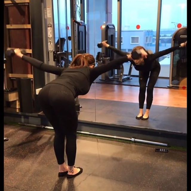 Tricep Push Back To Reverse Fly Combo - Exercise How-to - Workout ...