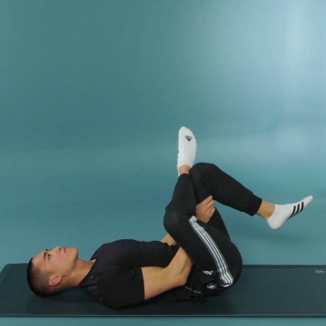 Figure 4 Stretch Right by Brian Fallon - Exercise How-to - Skimble