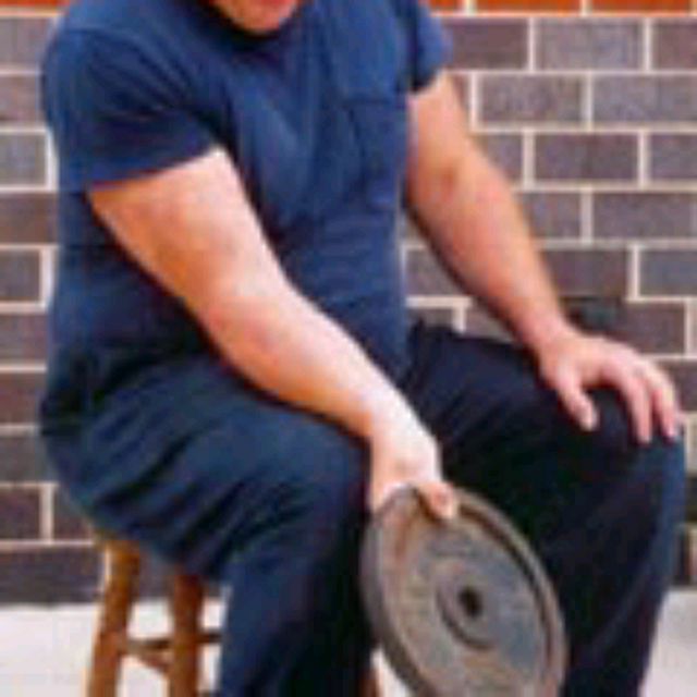 Underhand Plated Left Wrist Curl - Exercise How-to - Workout Trainer by ...