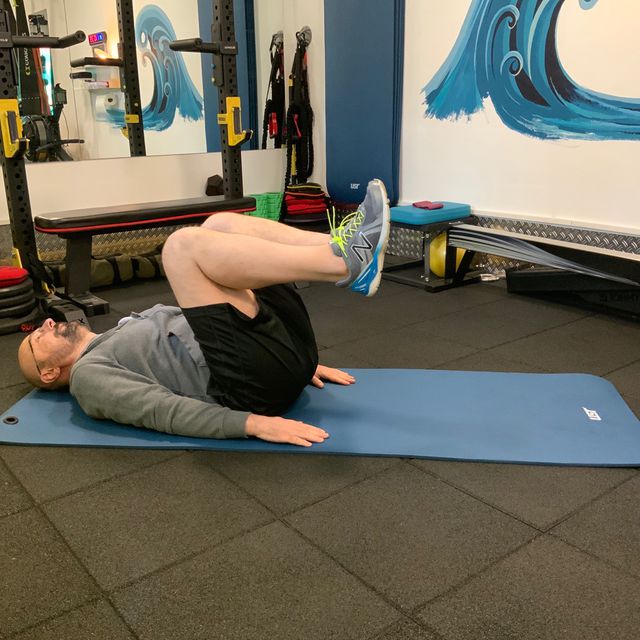 Lying Knee Pulls - Exercise How-to - Workout Trainer by Skimble