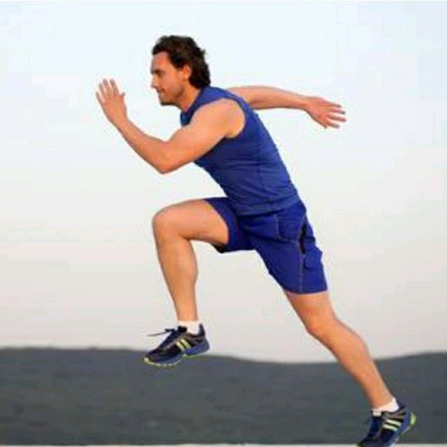 Run 100 Meters by Markus Rotter - Exercise How-to - Skimble