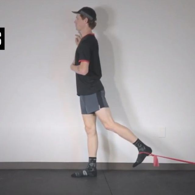 Hip Flexor Leg Swing by Ignacio Munoz - Ejercicio Cómo hacerlo - Skimble