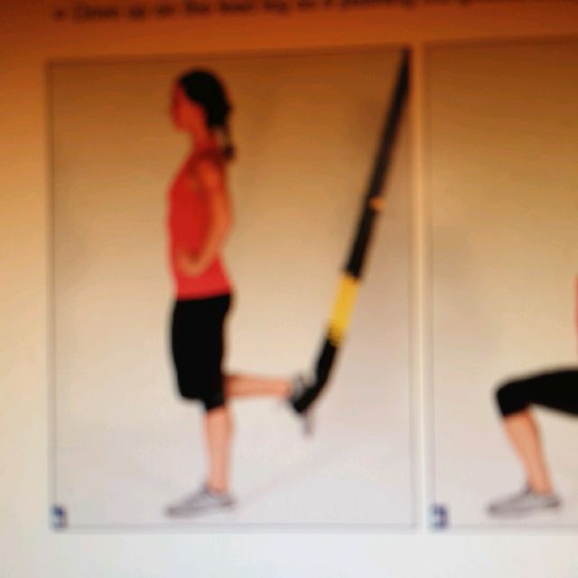 TRX Reverse Lunge - Exercise How-to - Workout Trainer by Skimble