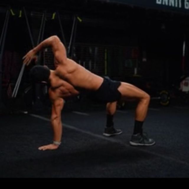 Ape Underswitch To Crab Reach by Rushfitness 💪🏽 - Exercise How-to - Skimble