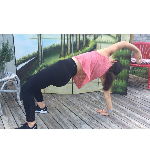 Crab Reach To Toe Touch - Exercise How-to - Workout Trainer by Skimble