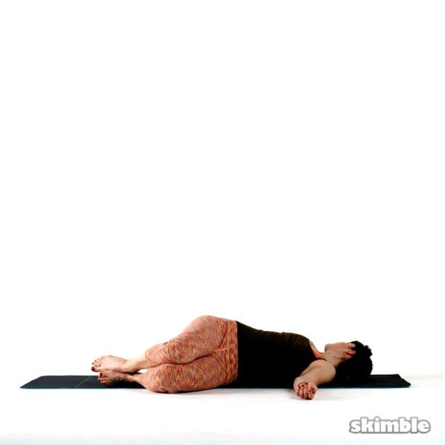 Lying Torso Twist - Reps - Exercise How-to - Workout Trainer by Skimble