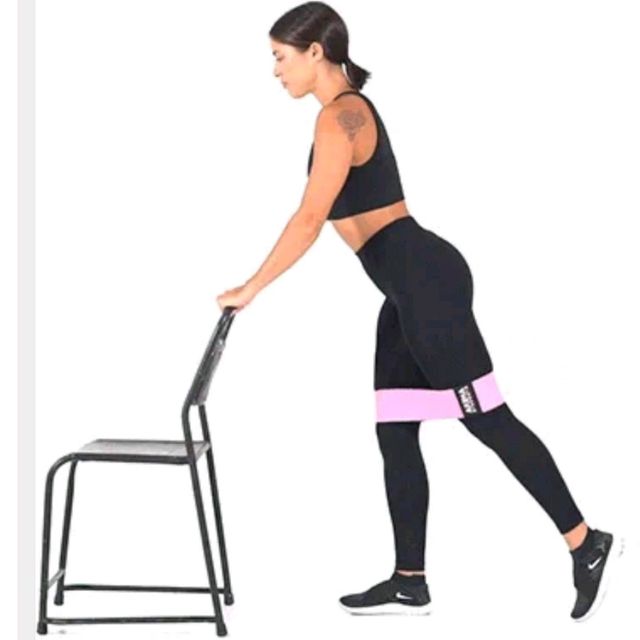 Standing Kick Back + Pulse by Tanya M. - Exercise How-to - Skimble