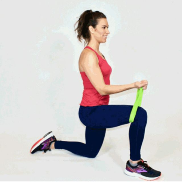 Bicep Curl 1 with Band - Exercise How-to - Workout Trainer by Skimble