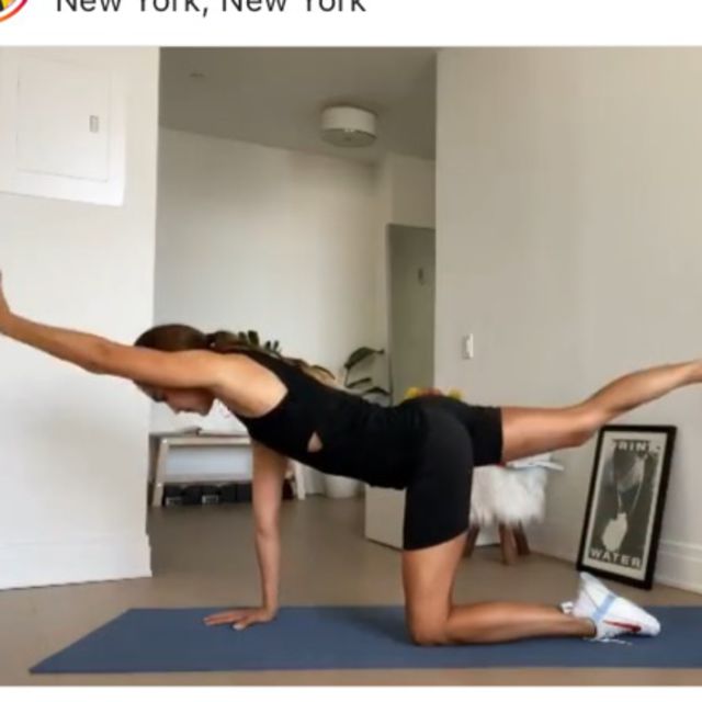 Kneeling Diagonal Reach To Crunch by Rushfitness 💪🏽 - Exercise How-to ...