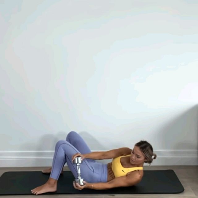 Side Reach Crunch (left) - Exercise How-to - Workout Trainer by Skimble