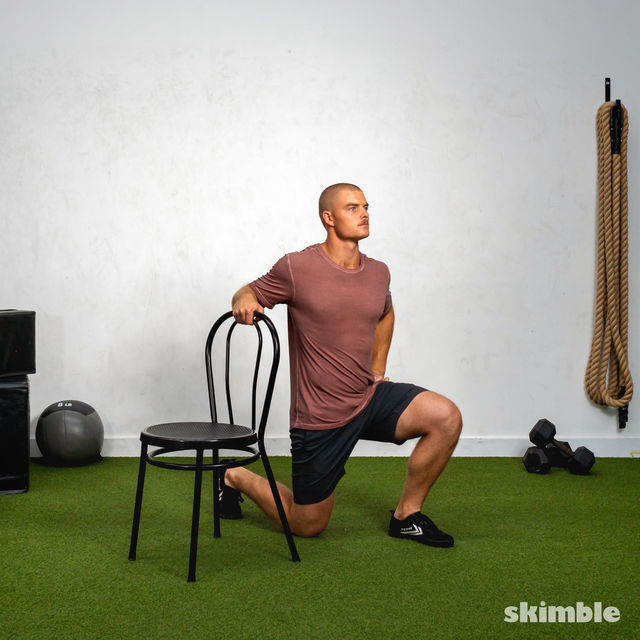 Left Assisted Lunges - Exercise How-to - Skimble Workout Trainer
