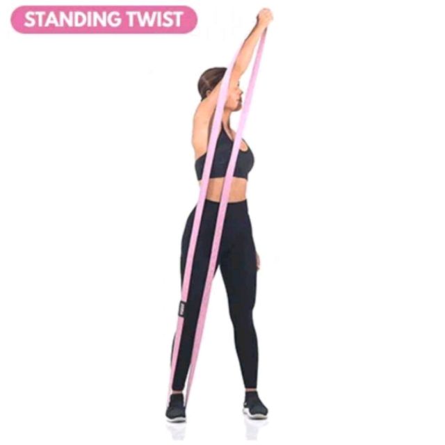 Standing Twist by Tanya M. - Exercise How-to - Skimble