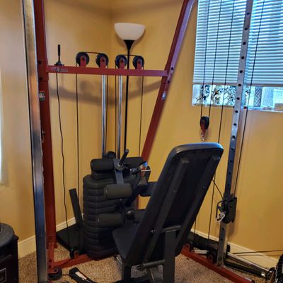 Pullover Crunch Cable - Exercise How-to - Workout Trainer by Skimble