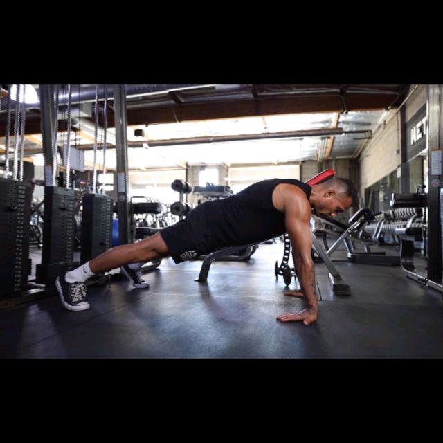 Reverse Wrist Position Push-Up - Exercise How-to - Skimble