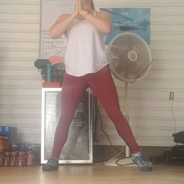 Skipping Side Lunge - Exercise How-to - Workout Trainer by Skimble