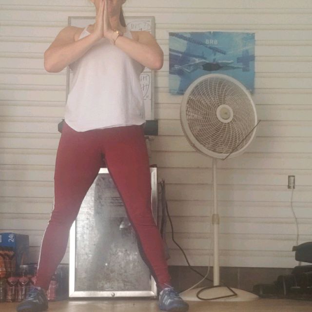 Skipping Side Lunge by Jennifer Campbell - Exercise How-to - Skimble