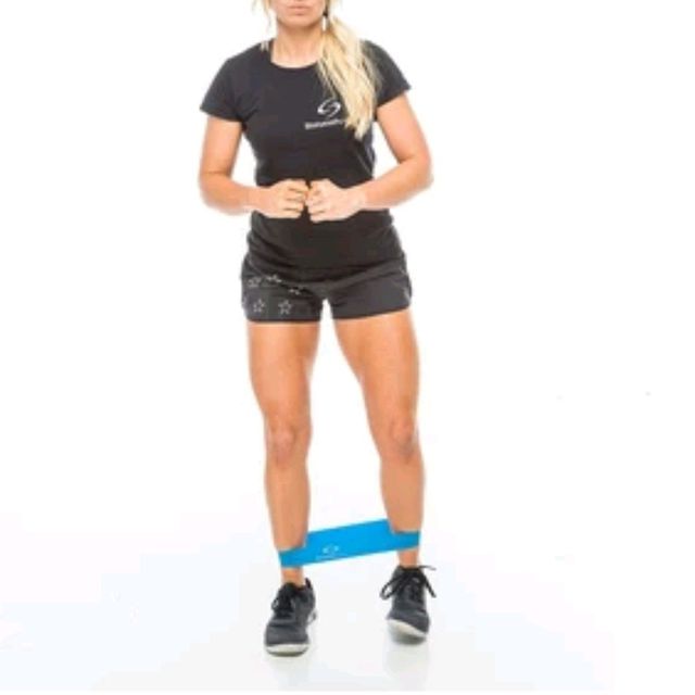 Monster Band Walk Lateral - Exercise How-to - Skimble