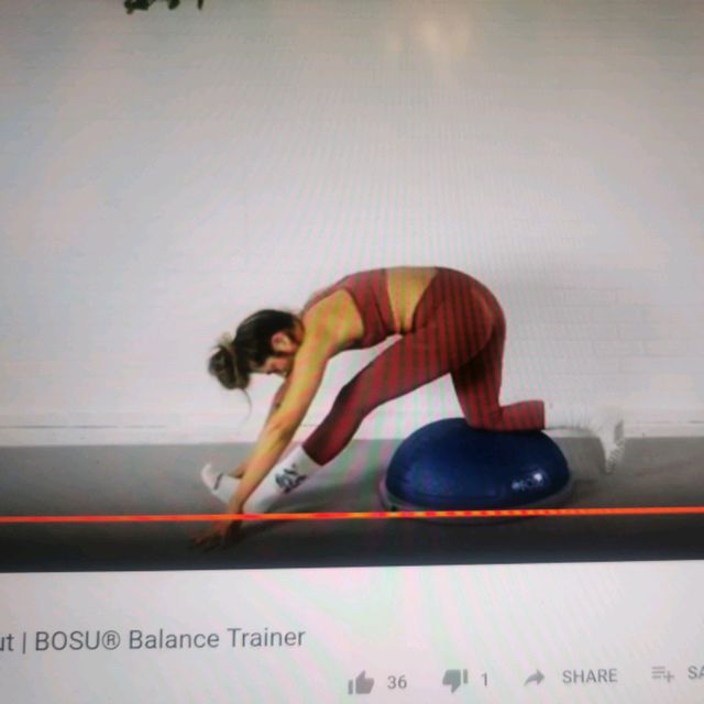 Kneeling Hamstring Stretch by Chan Y. - Exercise How-to - Skimble