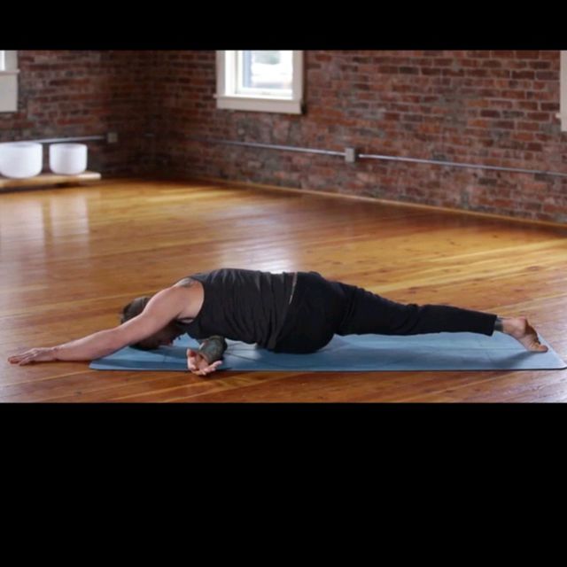 Ninja Star Stretch Left Side (Hold) by Alex 🌊. - Exercise How-to - Skimble