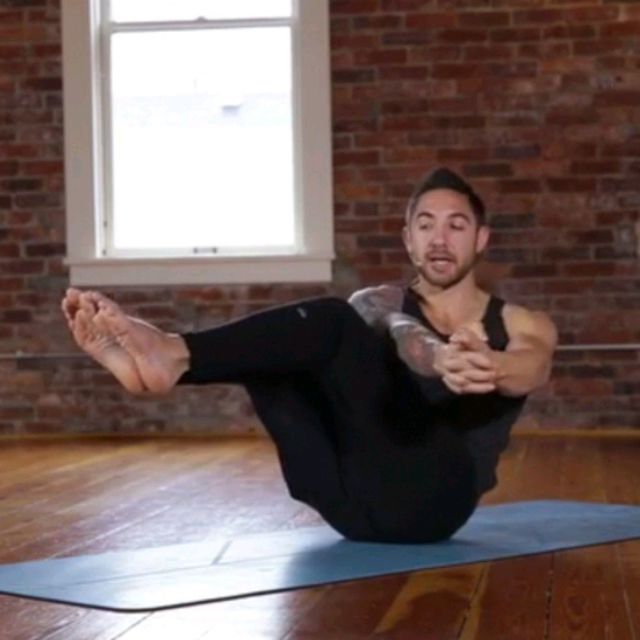 Twisted Boat To Half Boat On Right Hip por Alex 🌊. - Ejercicio Cómo ...