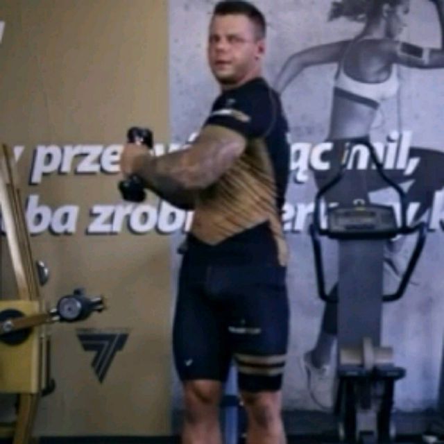 Dumbbell Torso Twists by Sylvia 👣 - Exercise How-to - Skimble