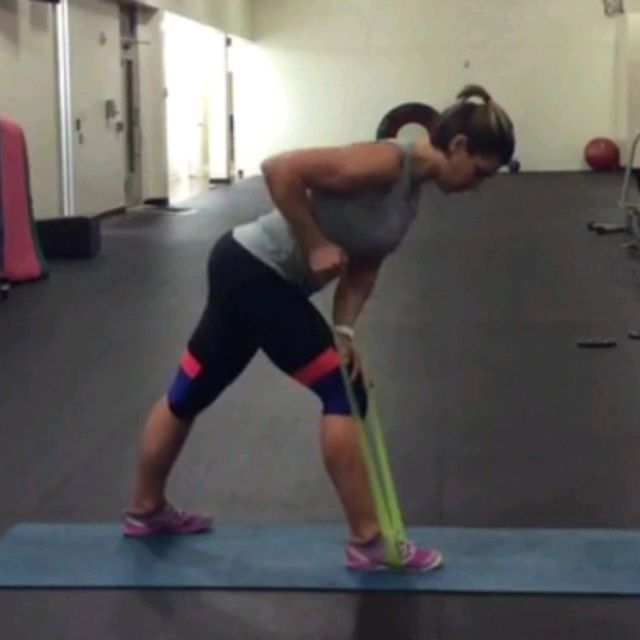 Mini Band Single Arm Row by Francisco Perez - Ejercicio Cómo hacerlo ...