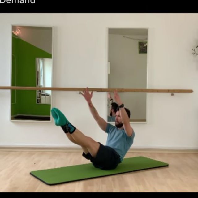 V Holds Open And Close Up And Down - Exercise How-to - Workout Trainer ...