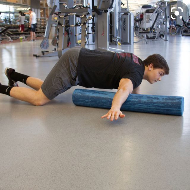 Bicep Roll by Frank 🇺🇸 🇩🇪 - Exercise How-to - Skimble