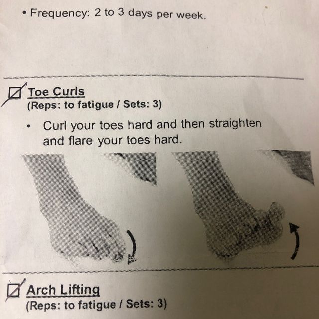 Toe Curls by Steve T. - Exercise How-to - Skimble Workout Trainer