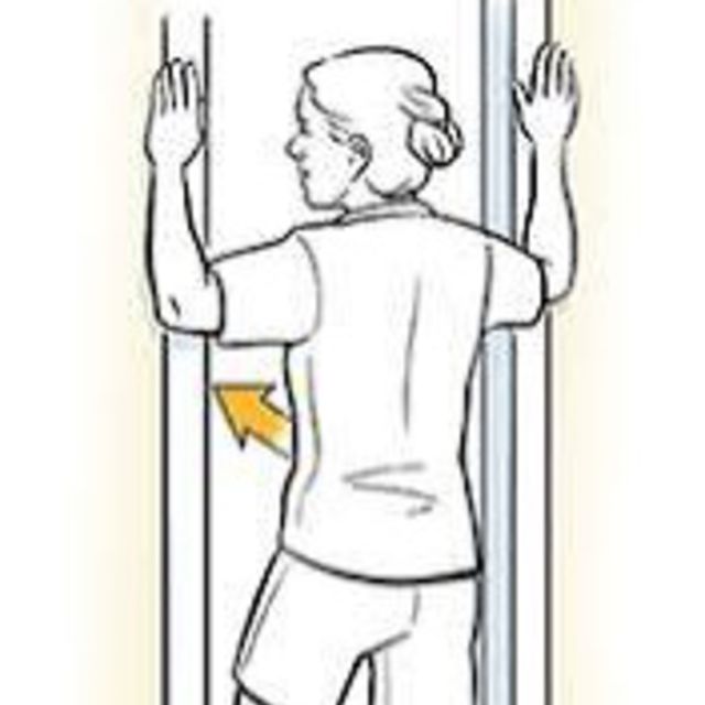 Pectoral Stretch por Coneisha Ware - Ejercicio Cómo hacerlo - Skimble