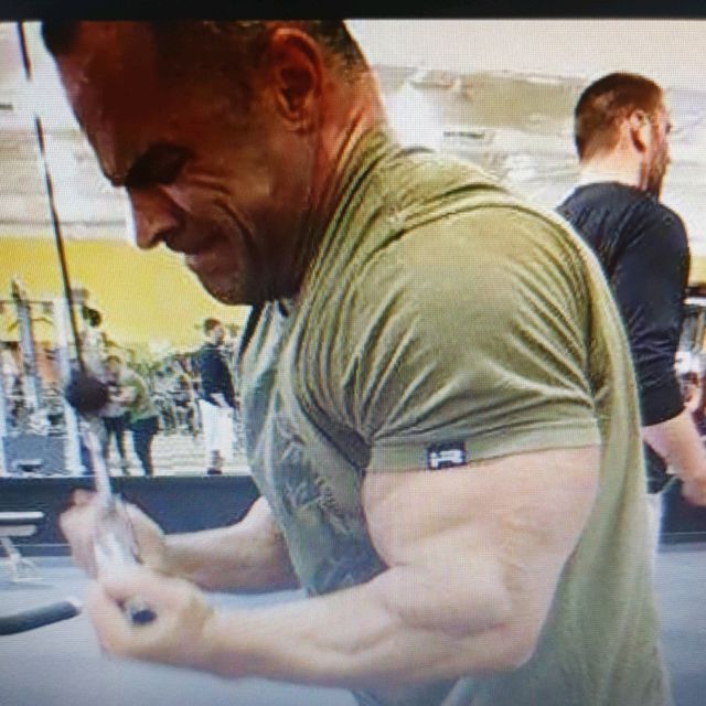 Triceps Invertido by Robson Caliocane - Ejercicio Cómo hacerlo - Skimble