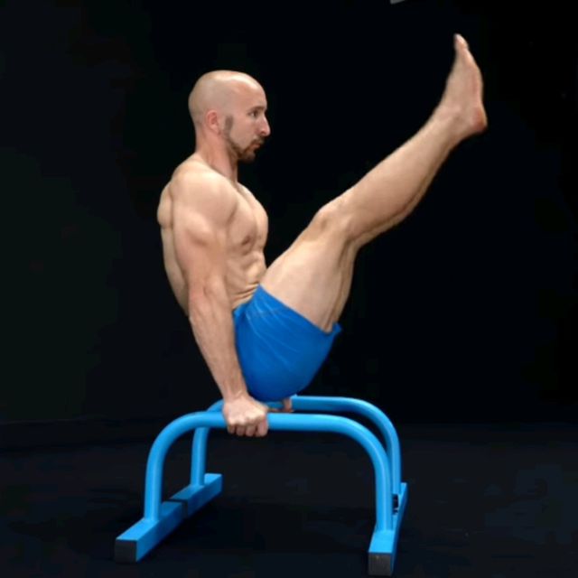 V-kicks by Alex 🌊. - Exercise How-to - Skimble Workout Trainer