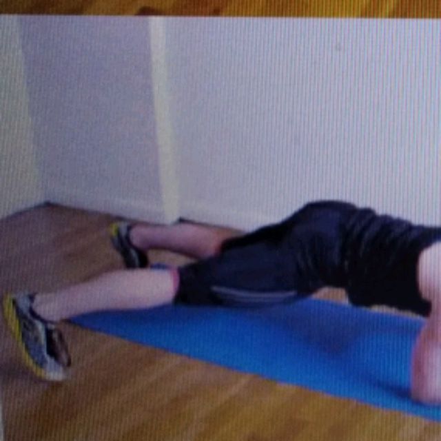 Cross Over Plank - Exercise How-to - Workout Trainer by Skimble