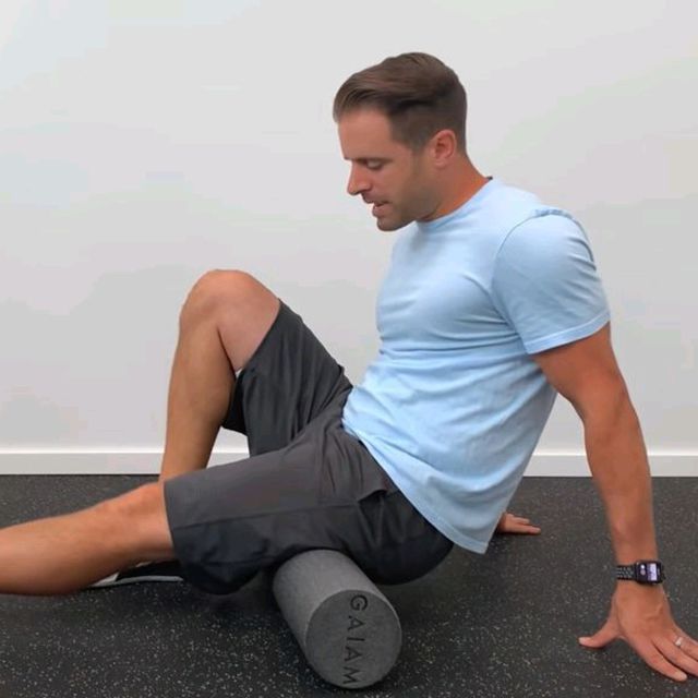 2. Roller (Left) by Allan B. - Exercise How-to - Skimble