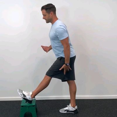 Kneeling Hamstring Right by Allan B. - Exercise How-to - Skimble