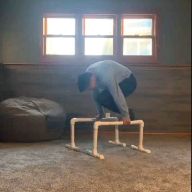 Tuck Sit To Tuck Planche by Alex 🌊. - Exercise How-to - Skimble