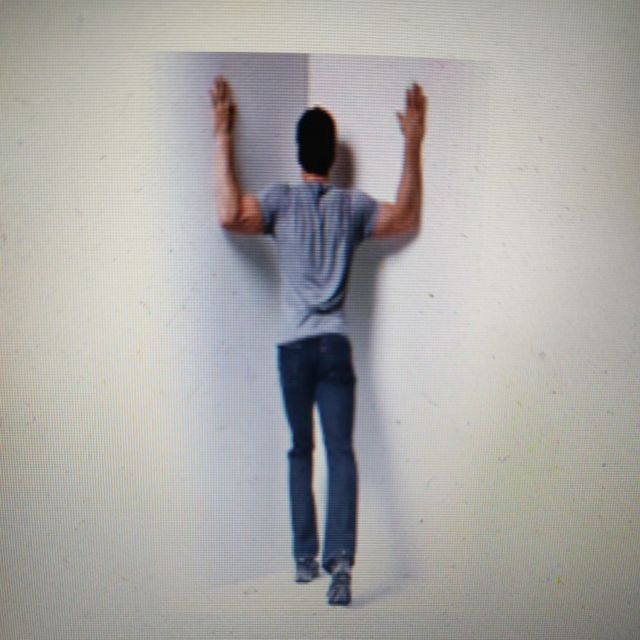 Alongamento De Peitoral E Subescapular by Alex D. - Ejercicio Cómo ...