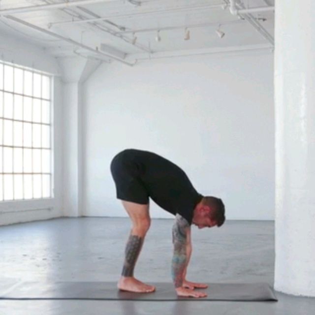 Quick Jumping Into Handstand - Exercise How-to - Workout Trainer by Skimble