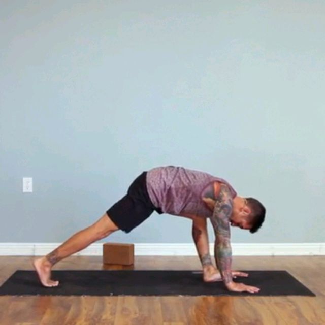 Left Hip Lifts - Exercise How-to - Workout Trainer by Skimble