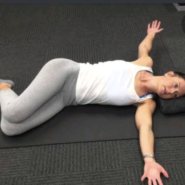 BOOK OPENER - Exercise How-to - Workout Trainer by Skimble