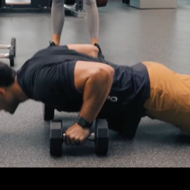 Push Ups On Dumbbells - Exercise How-to - Workout Trainer by Skimble