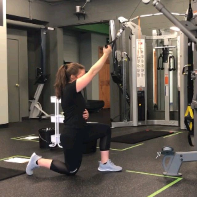 Half Kneeling SA Cable Pulldown by Francisco Perez - Ejercicio Cómo ...