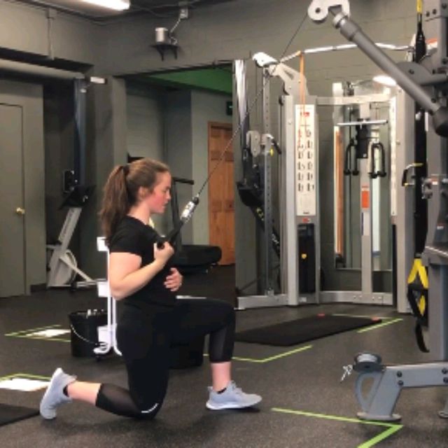 Half Kneeling SA Cable Pulldown by Francisco Perez - Ejercicio Cómo hacerlo - Skimble