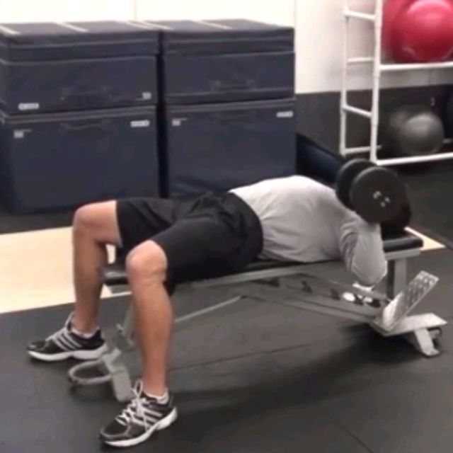 SA DB Chest Press by Francisco Perez - Ejercicio Cómo hacerlo - Skimble