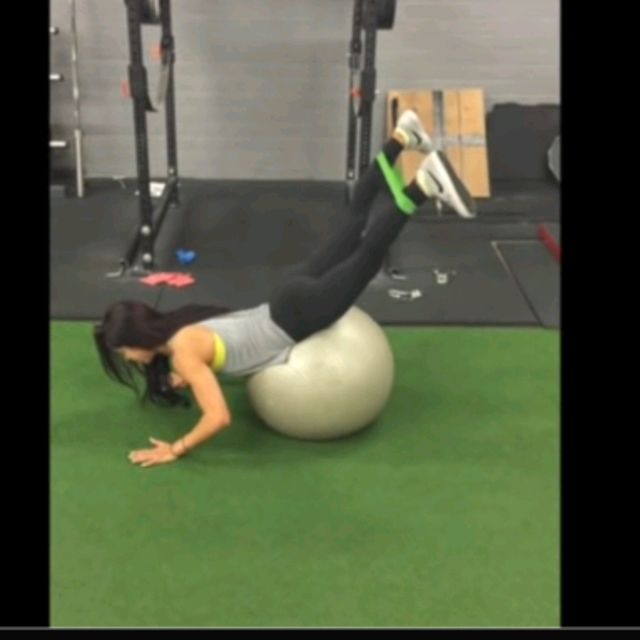 Banded Reverse Extension by Amber A. - Exercise How-to - Skimble