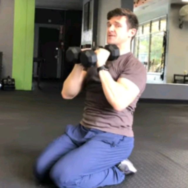 DB close grip Shoulder press by Francisco Perez - Ejercicio Cómo ...