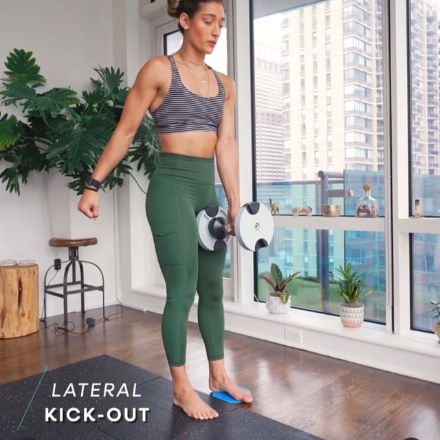 Lateral Kick Out by Rushfitness 💪🏽 - Exercise How-to - Skimble