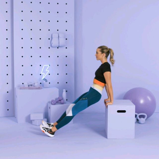 Tricep Dip with Knee Tuck - Exercise How-to - Skimble